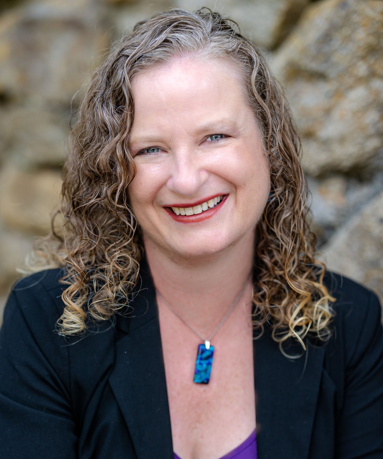 Meet Makmoud Hidari: Charming Yet Dangerous - Jennifer Haynie ...